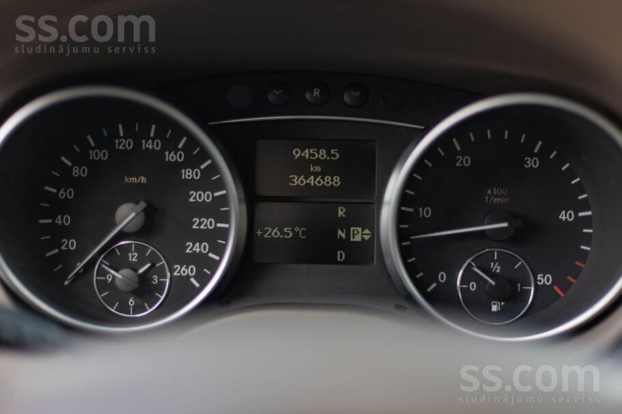 Black Mercedes-Benz ML 320 2005 in Riga, with an engine capacity of 3.00 L and mileage of 365 thousand km for 5790 €, photo 21 on AUTOMOTO.COM.LV