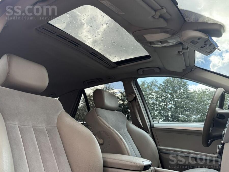 Melns Mercedes-Benz ML 320 2005 Tukums, ar dzinēja tilpumu 3.00 L un nobraukumu 342 tūkst. km par 3700 €, foto 9 vietnē AUTOMOTO.COM.LV