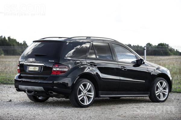 Black Mercedes-Benz ML 320 2006 in Tukums, with an engine capacity of 3.00 L and mileage of 0 thousand km for 5999 €, photo 4 on AUTOMOTO.COM.LV