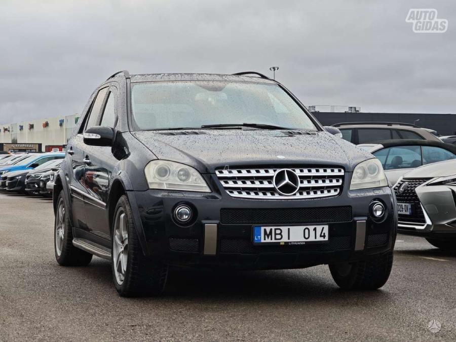 Black Mercedes-Benz ML 320 2006 in Vilnius, with an engine capacity of 3.00 L and mileage of 366 thousand km for 7500 €, photo 1 on AUTOMOTO.COM.LV