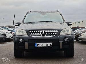 Black Mercedes-Benz ML 320 2006 in Vilnius, with an engine capacity of 3.00 L and mileage of 366 thousand km for 7500 €, photo 2 on AUTOMOTO.COM.LV
