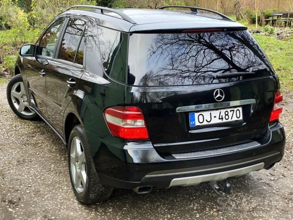Melns Mercedes-Benz ML 320 2006 Rīga, ar dzinēja tilpumu 3.00 L un nobraukumu 288 tūkst. km par 6500 €, foto 8 vietnē AUTOMOTO.COM.LV