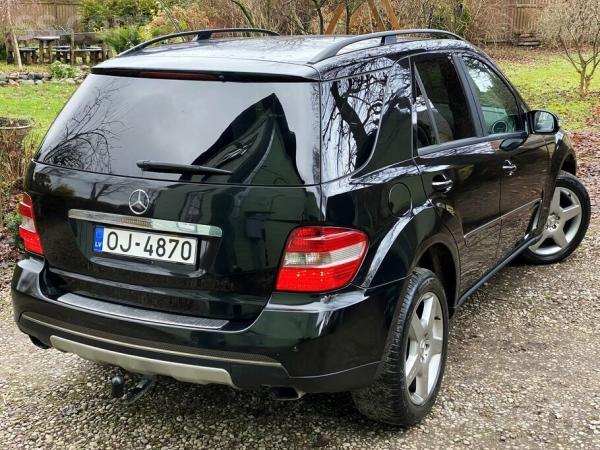 Melns Mercedes-Benz ML 320 2006 Rīga, ar dzinēja tilpumu 3.00 L un nobraukumu 288 tūkst. km par 6500 €, foto 9 vietnē AUTOMOTO.COM.LV