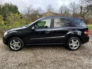 Melns Mercedes-Benz ML 320 2006 Rīga, ar dzinēja tilpumu 3.00 L un nobraukumu 288 tūkst. km par 6500 €, foto 22 vietnē AUTOMOTO.COM.LV