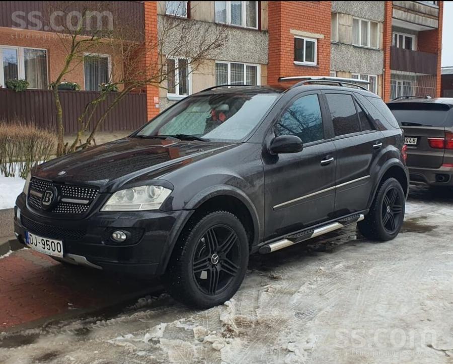 Black Mercedes-Benz ML 320 2006 in Daugavpils, with an engine capacity of 3.00 L and mileage of 341 thousand km for 6000 €, photo 2 on AUTOMOTO.COM.LV
