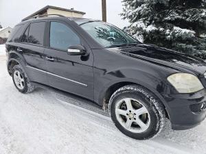 Black Mercedes-Benz ML 320 2006 in Kaunas, with an engine capacity of 3.00 L and mileage of 264 thousand km for 4800 €, photo 4 on AUTOMOTO.COM.LV