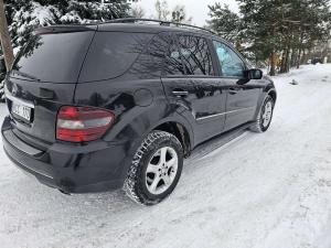 Black Mercedes-Benz ML 320 2006 in Kaunas, with an engine capacity of 3.00 L and mileage of 264 thousand km for 4800 €, photo 6 on AUTOMOTO.COM.LV