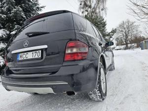 Black Mercedes-Benz ML 320 2006 in Kaunas, with an engine capacity of 3.00 L and mileage of 264 thousand km for 4800 €, photo 9 on AUTOMOTO.COM.LV