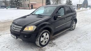 Black Mercedes-Benz ML 320 2006 in Moletai, with an engine capacity of 2.99 L and mileage of 485 thousand km for 3700 €, photo 5 on AUTOMOTO.COM.LV