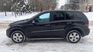 Black Mercedes-Benz ML 320 2006 in Moletai, with an engine capacity of 2.99 L and mileage of 485 thousand km for 3700 €, photo 6 on AUTOMOTO.COM.LV