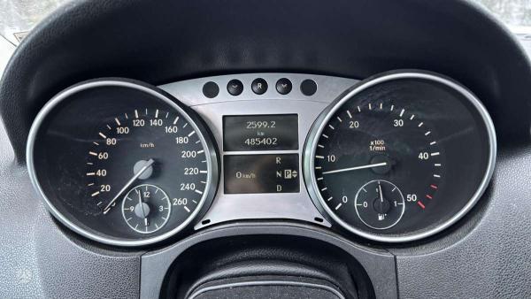Melns Mercedes-Benz ML 320 2006 Molėtai, ar dzinēja tilpumu 2.99 L un nobraukumu 485 tūkst. km par 3700 €, foto 11 vietnē AUTOMOTO.COM.LV