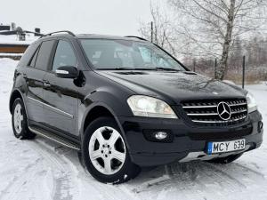 Melns Mercedes-Benz ML 320 2006 Kauņa, ar dzinēja tilpumu 3.00 L un nobraukumu 343 tūkst. km par 4950 €, foto  vietnē AUTOMOTO.COM.LV