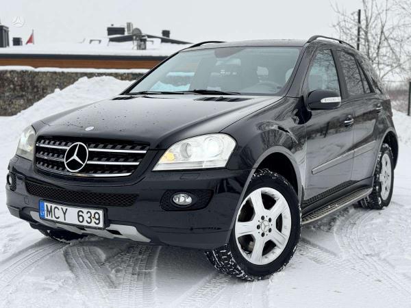 Melns Mercedes-Benz ML 320 2006 Kauņa, ar dzinēja tilpumu 3.00 L un nobraukumu 343 tūkst. km par 4950 €, foto 2 vietnē AUTOMOTO.COM.LV