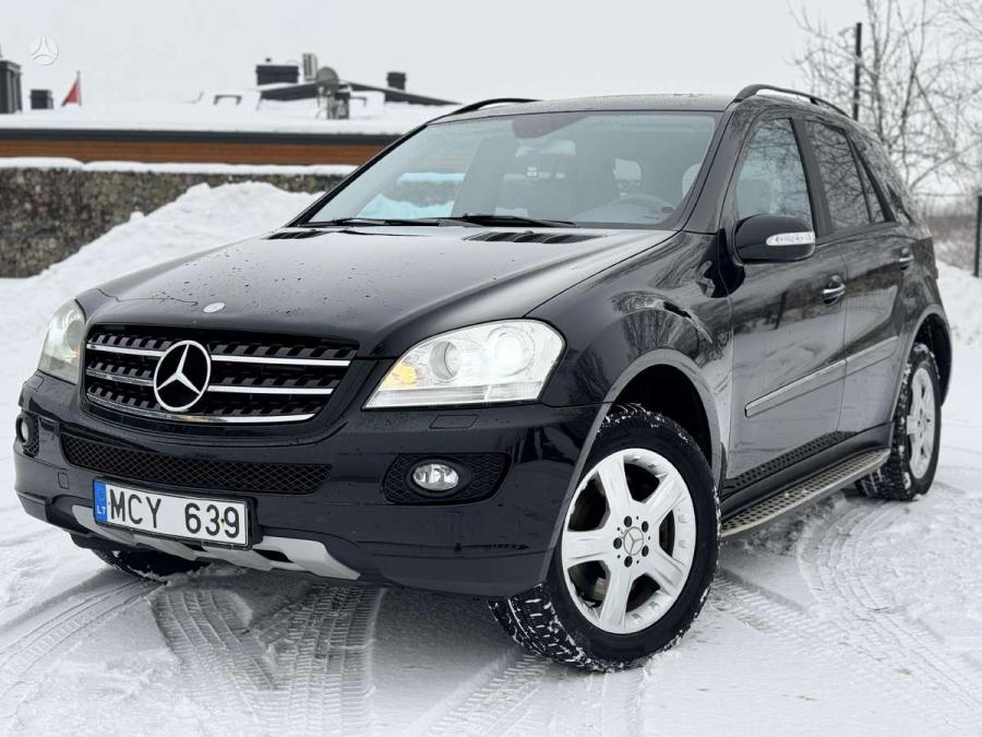 Melns Mercedes-Benz ML 320 2006 Kauņa, ar dzinēja tilpumu 3.00 L un nobraukumu 343 tūkst. km par 4950 €, foto 2 vietnē AUTOMOTO.COM.LV