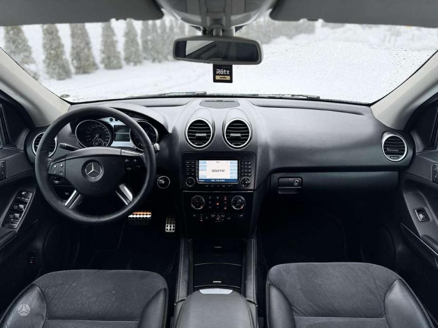 Melns Mercedes-Benz ML 320 2006 Kauņa, ar dzinēja tilpumu 3.00 L un nobraukumu 343 tūkst. km par 4950 €, foto 12 vietnē AUTOMOTO.COM.LV