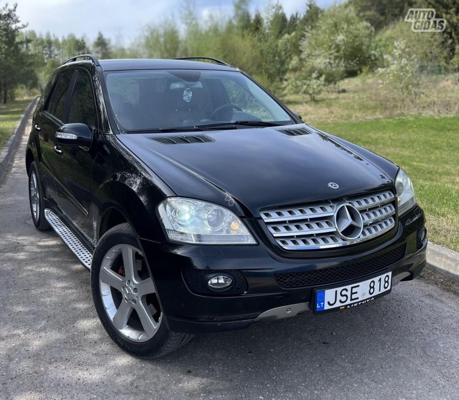 Melns Mercedes-Benz ML 320 2006 Šauļi, ar dzinēja tilpumu 3.00 L un nobraukumu 439 tūkst. km par 3450 €, foto 1 vietnē AUTOMOTO.COM.LV