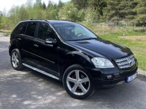 Melns Mercedes-Benz ML 320 2006 Šauļi, ar dzinēja tilpumu 3.00 L un nobraukumu 439 tūkst. km par 3450 €, foto 4 vietnē AUTOMOTO.COM.LV