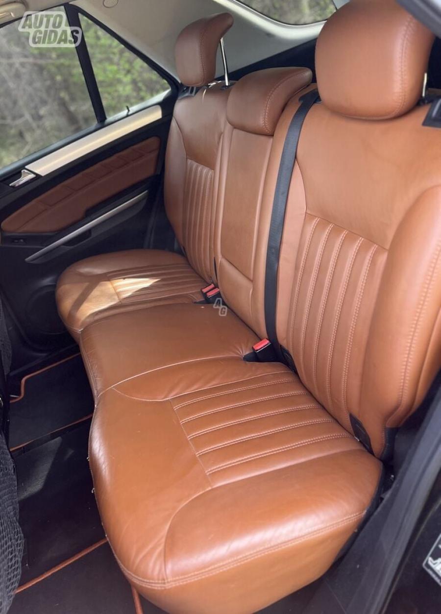 Melns Mercedes-Benz ML 320 2006 Šauļi, ar dzinēja tilpumu 3.00 L un nobraukumu 439 tūkst. km par 3450 €, foto 14 vietnē AUTOMOTO.COM.LV
