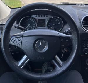 Melns Mercedes-Benz ML 320 2006 Šauļi, ar dzinēja tilpumu 3.00 L un nobraukumu 439 tūkst. km par 3450 €, foto 18 vietnē AUTOMOTO.COM.LV