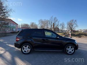 Melns Mercedes-Benz ML 320 2006 Rīga, ar dzinēja tilpumu 3.00 L un nobraukumu 0 tūkst. km par 4790 €, foto 8 vietnē AUTOMOTO.COM.LV