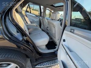 Melns Mercedes-Benz ML 320 2006 Rīga, ar dzinēja tilpumu 3.00 L un nobraukumu 0 tūkst. km par 4790 €, foto 16 vietnē AUTOMOTO.COM.LV
