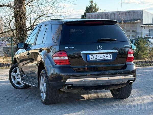 Melns Mercedes-Benz ML 320 2006 Rīga, ar dzinēja tilpumu 3.00 L un nobraukumu 0 tūkst. km par 4650 €, foto 4 vietnē AUTOMOTO.COM.LV