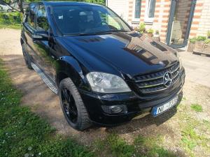 Melns Mercedes-Benz ML 320 2006 Madona, ar dzinēja tilpumu 3.00 L un nobraukumu 283 tūkst. km par 4800 €, foto  vietnē AUTOMOTO.COM.LV