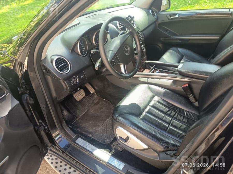 Черный Мерседес МЛ 320 2006 в Мадона, объемом двигателя 3.00 л и пробегом 283 тыс. км за 4800 €, фото 6 на AUTOMOTO.COM.LV