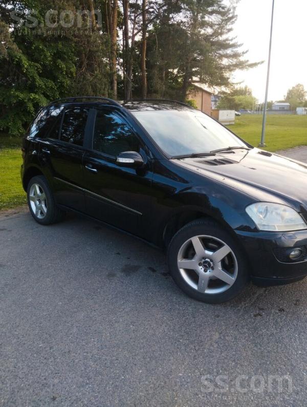Melns Mercedes-Benz ML 320 2006 Jēkabpils, ar dzinēja tilpumu 3.00 L un nobraukumu 310 tūkst. km par 4800 €, foto 3 vietnē AUTOMOTO.COM.LV