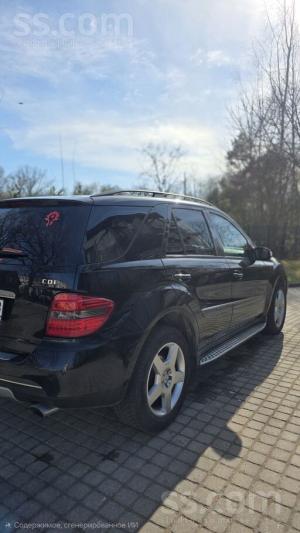 Melns Mercedes-Benz ML 320 2006 Rīga, ar dzinēja tilpumu 3.00 L un nobraukumu 284 tūkst. km par 7500 €, foto 5 vietnē AUTOMOTO.COM.LV
