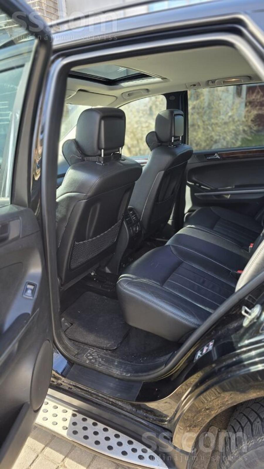 Melns Mercedes-Benz ML 320 2006 Rīga, ar dzinēja tilpumu 3.00 L un nobraukumu 284 tūkst. km par 7500 €, foto 17 vietnē AUTOMOTO.COM.LV