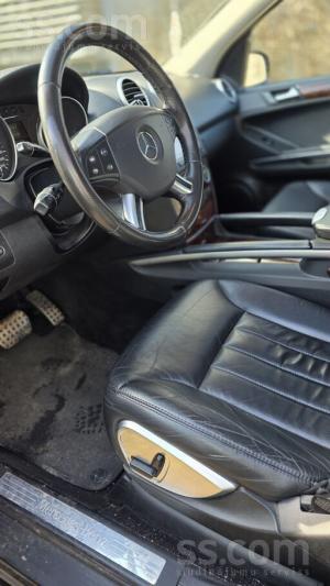 Melns Mercedes-Benz ML 320 2006 Rīga, ar dzinēja tilpumu 3.00 L un nobraukumu 284 tūkst. km par 7500 €, foto 20 vietnē AUTOMOTO.COM.LV