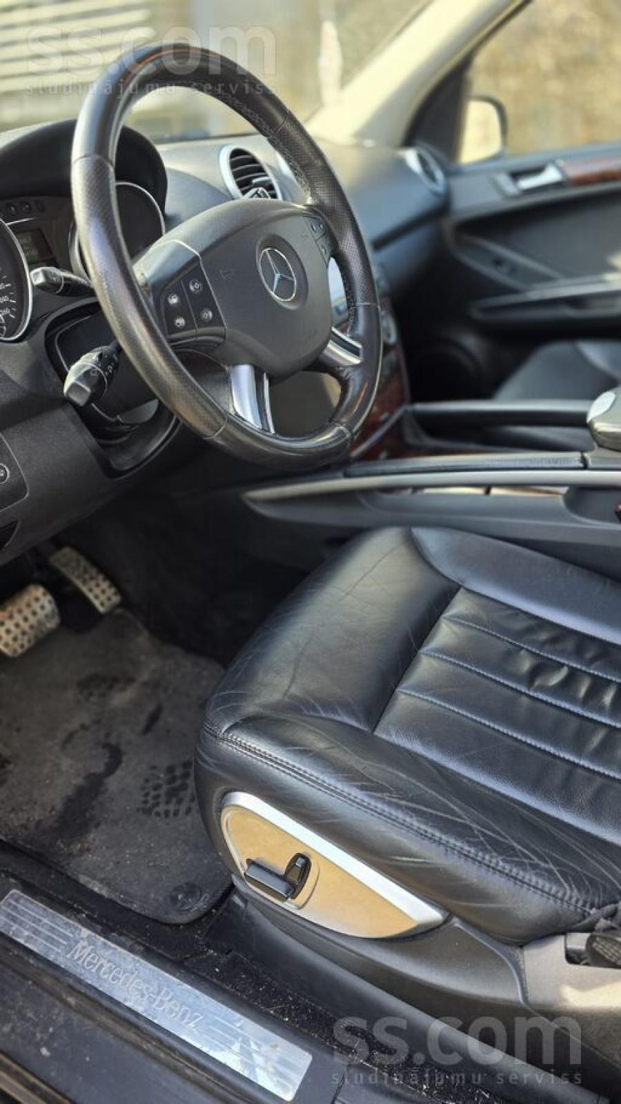 Melns Mercedes-Benz ML 320 2006 Rīga, ar dzinēja tilpumu 3.00 L un nobraukumu 284 tūkst. km par 7500 €, foto 20 vietnē AUTOMOTO.COM.LV