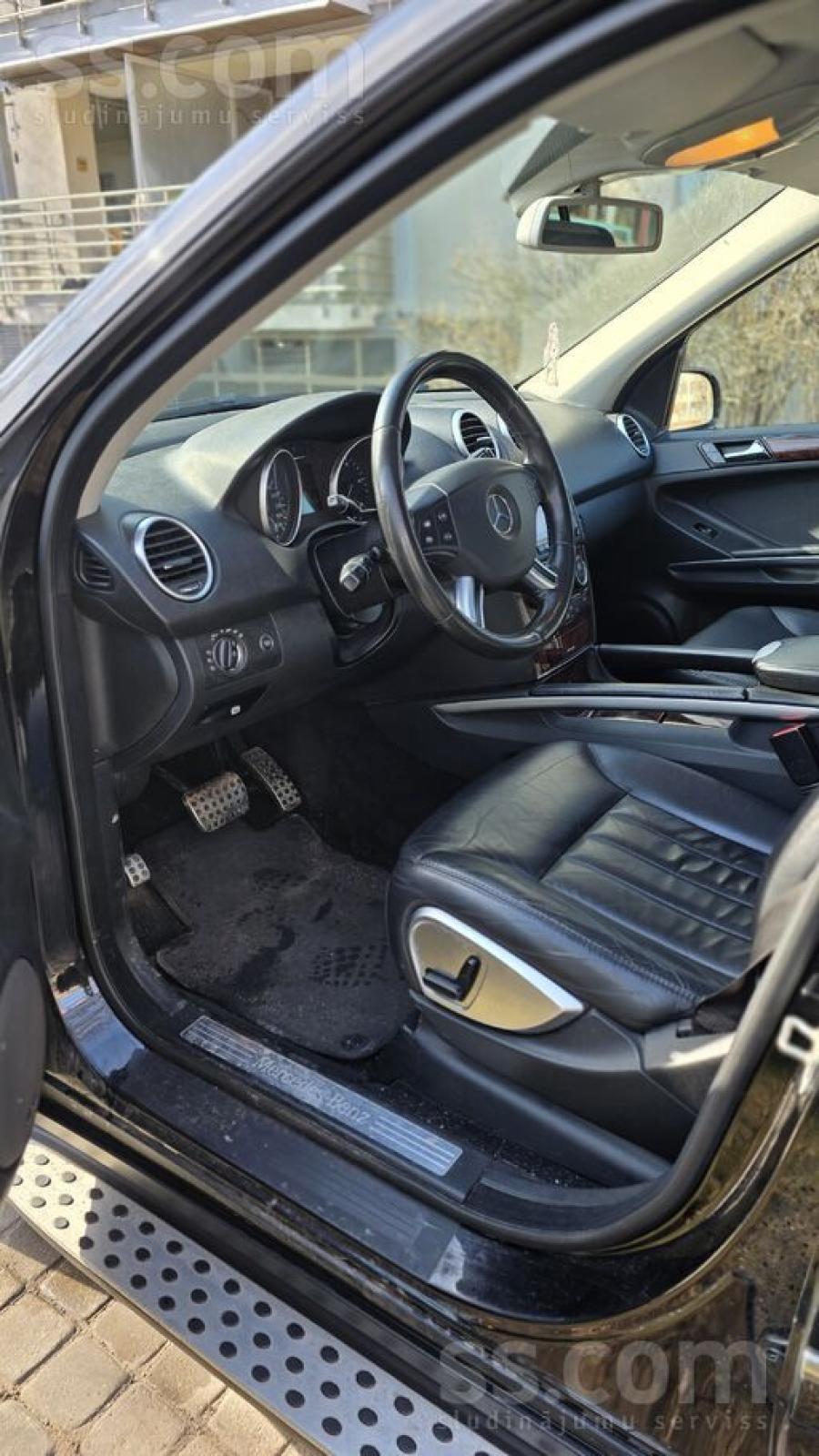 Melns Mercedes-Benz ML 320 2006 Rīga, ar dzinēja tilpumu 3.00 L un nobraukumu 284 tūkst. km par 7500 €, foto 21 vietnē AUTOMOTO.COM.LV
