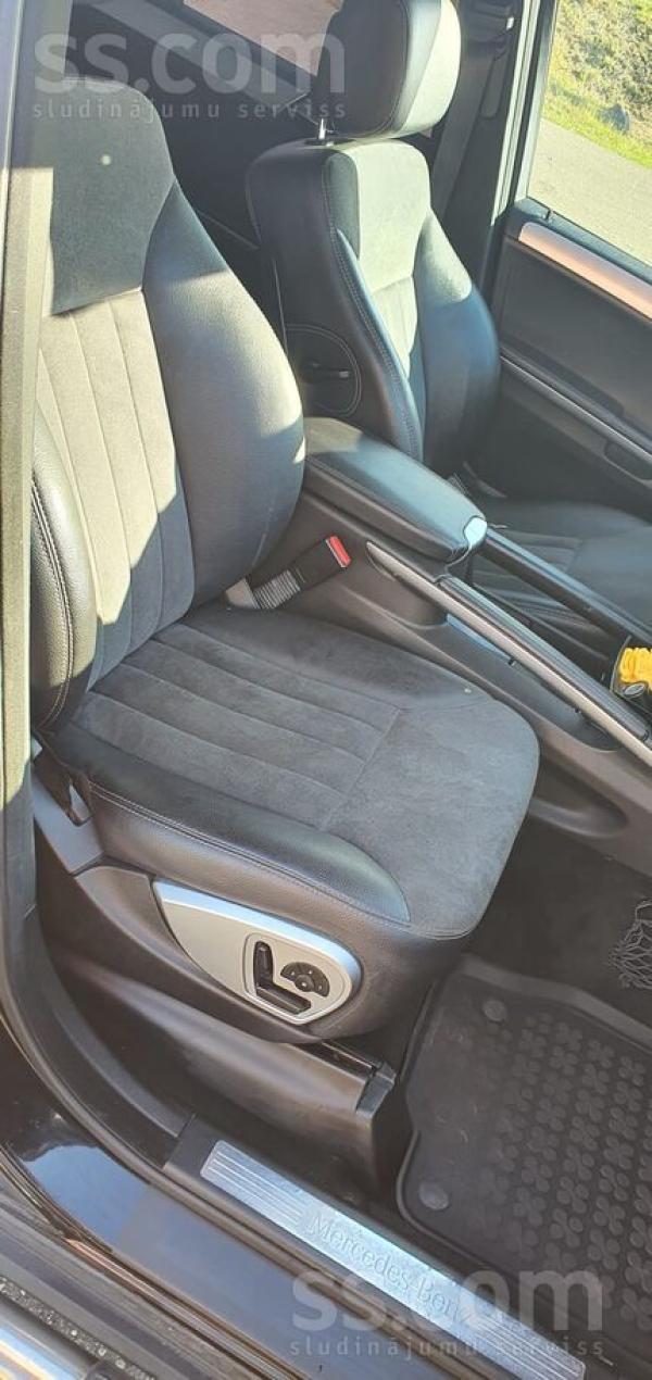 Black Mercedes-Benz ML 320 2006 in Daugavpils, with an engine capacity of 3.00 L and mileage of 341 thousand km for 5100 €, photo 9 on AUTOMOTO.COM.LV