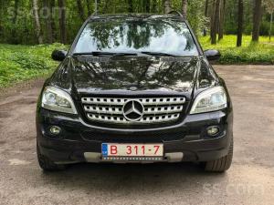Черный Мерседес МЛ 320 2006 в Рига, объемом двигателя 3.00 л и пробегом 0 тыс. км за 3799 €, фото 9 на AUTOMOTO.COM.LV