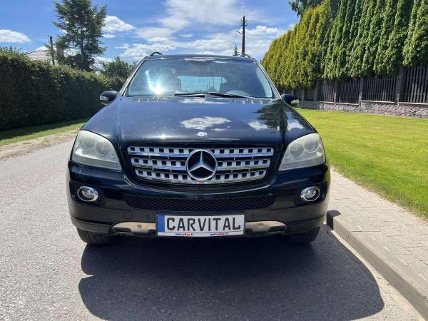 Melns Mercedes-Benz ML 320 2006 Viļņa, ar dzinēja tilpumu 2.99 L un nobraukumu 360 tūkst. km par 3999 €, foto 5 vietnē AUTOMOTO.COM.LV