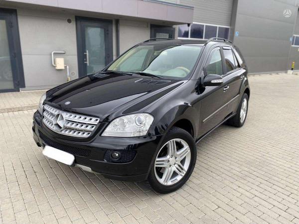Black Mercedes-Benz ML 320 2006 in Klaipeda, with an engine capacity of 2.99 L and mileage of 335 thousand km for 3950 €, photo 3 on AUTOMOTO.COM.LV