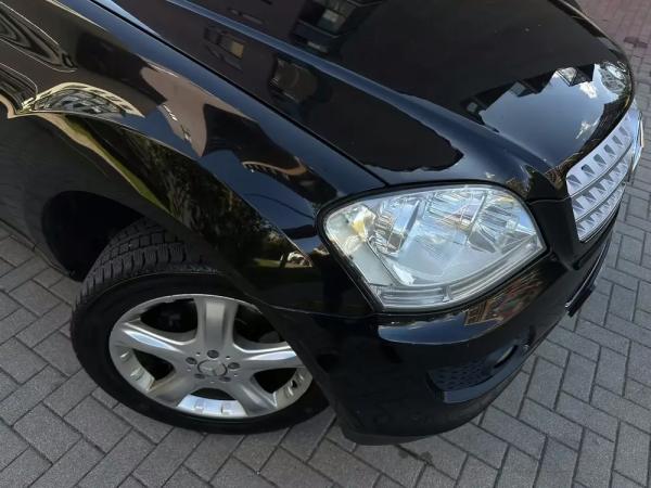 Melns Mercedes-Benz ML 320 2006 Rīga, ar dzinēja tilpumu 3.00 L un nobraukumu 336 tūkst. km par 5490 €, foto 3 vietnē AUTOMOTO.COM.LV