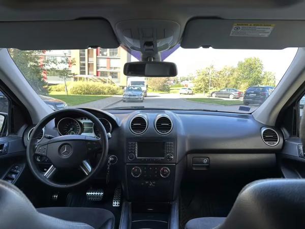 Melns Mercedes-Benz ML 320 2006 Rīga, ar dzinēja tilpumu 3.00 L un nobraukumu 336 tūkst. km par 5490 €, foto 10 vietnē AUTOMOTO.COM.LV