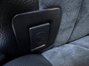 Black Mercedes-Benz ML 320 2006 in Riga, with an engine capacity of 3.00 L and mileage of 336 thousand km for 5490 €, photo 22 on AUTOMOTO.COM.LV