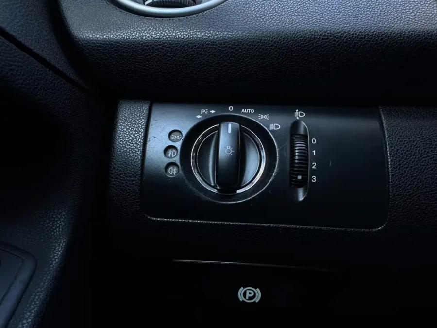 Black Mercedes-Benz ML 320 2006 in Riga, with an engine capacity of 3.00 L and mileage of 336 thousand km for 5490 €, photo 28 on AUTOMOTO.COM.LV