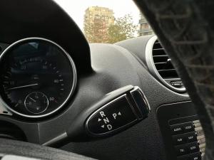 Black Mercedes-Benz ML 320 2006 in Riga, with an engine capacity of 3.00 L and mileage of 318 thousand km for 5390 €, photo 22 on AUTOMOTO.COM.LV