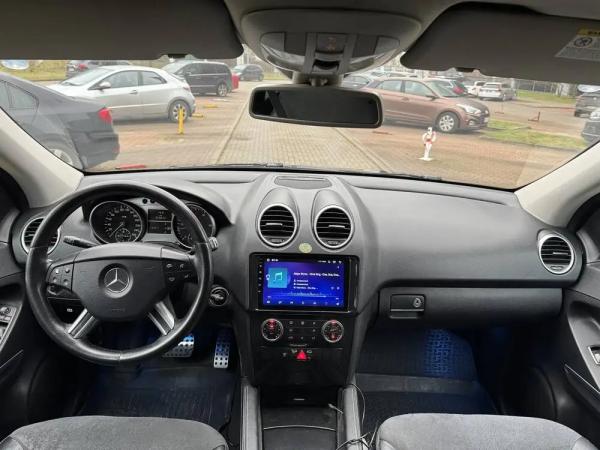 Melns Mercedes-Benz ML 320 2006 Rīga, ar dzinēja tilpumu 3.00 L un nobraukumu 371 tūkst. km par 4790 €, foto 6 vietnē AUTOMOTO.COM.LV