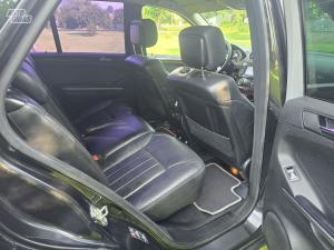 Black Mercedes-Benz ML 320 2006 in Jurbarkas, with an engine capacity of 3.00 L and mileage of 290 thousand km for 4300 €, photo 8 on AUTOMOTO.COM.LV