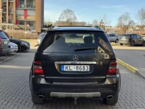 Melns Mercedes-Benz ML 320 2006 Rīga, ar dzinēja tilpumu 3.00 L un nobraukumu 365 tūkst. km par 4990 €, foto 5 vietnē AUTOMOTO.COM.LV