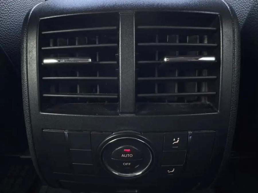 Melns Mercedes-Benz ML 320 2006 Rīga, ar dzinēja tilpumu 3.00 L un nobraukumu 365 tūkst. km par 4990 €, foto 12 vietnē AUTOMOTO.COM.LV
