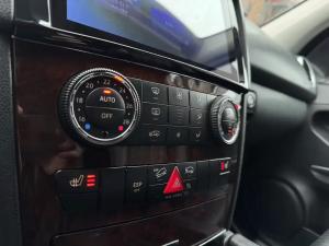 Black Mercedes-Benz ML 320 2006 in Riga, with an engine capacity of 3.00 L and mileage of 363 thousand km for 5990 €, photo 22 on AUTOMOTO.COM.LV