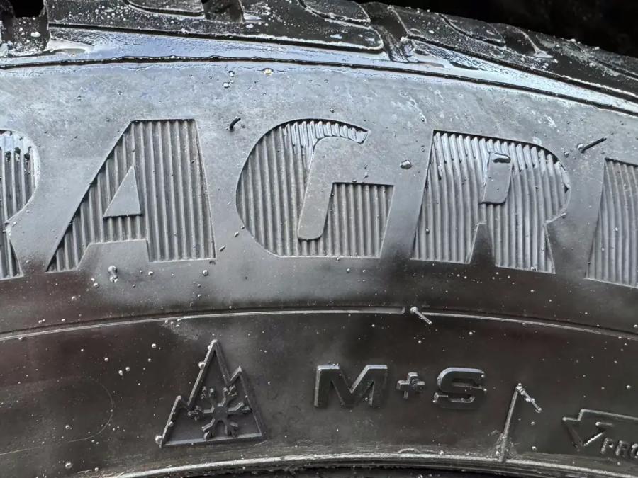 Black Mercedes-Benz ML 320 2006 in Riga, with an engine capacity of 3.00 L and mileage of 363 thousand km for 5990 €, photo 28 on AUTOMOTO.COM.LV