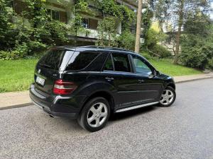 Черный Мерседес МЛ 320 2006 в Вильнюс, объемом двигателя 3.00 л и пробегом 280 тыс. км за 3950 €, фото 10 на AUTOMOTO.COM.LV